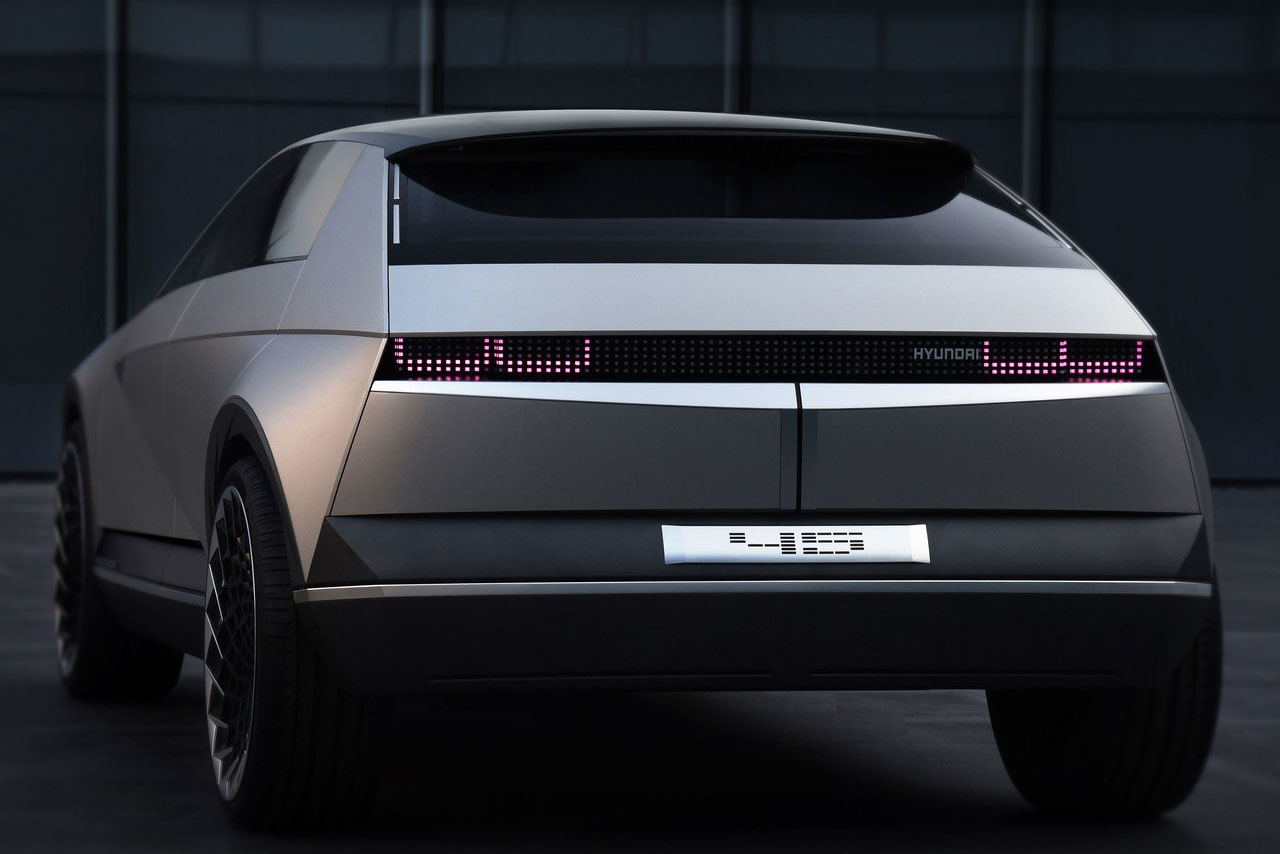 StriveME - هيونداي تطلق 45 EV النموذجية